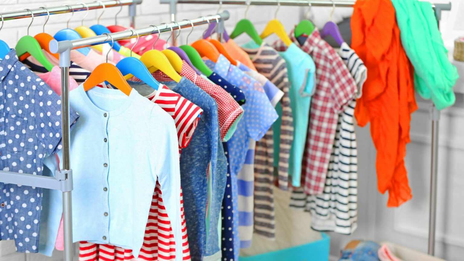 5 Expert Tips for Choosing Youth Small Shirt Size - THAT Bites